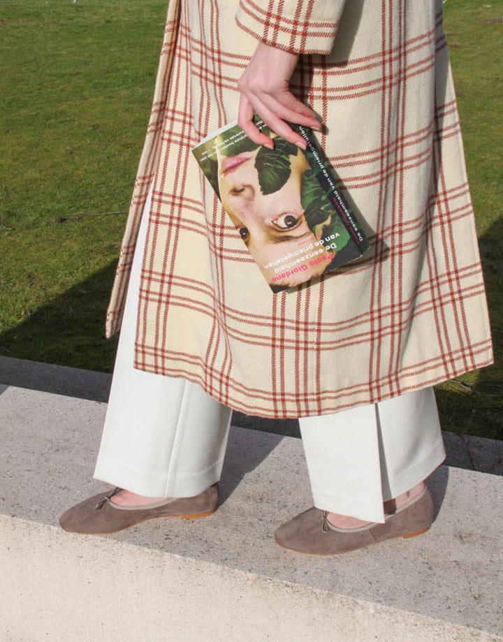 Retro Volcano – Lolo Ballerina